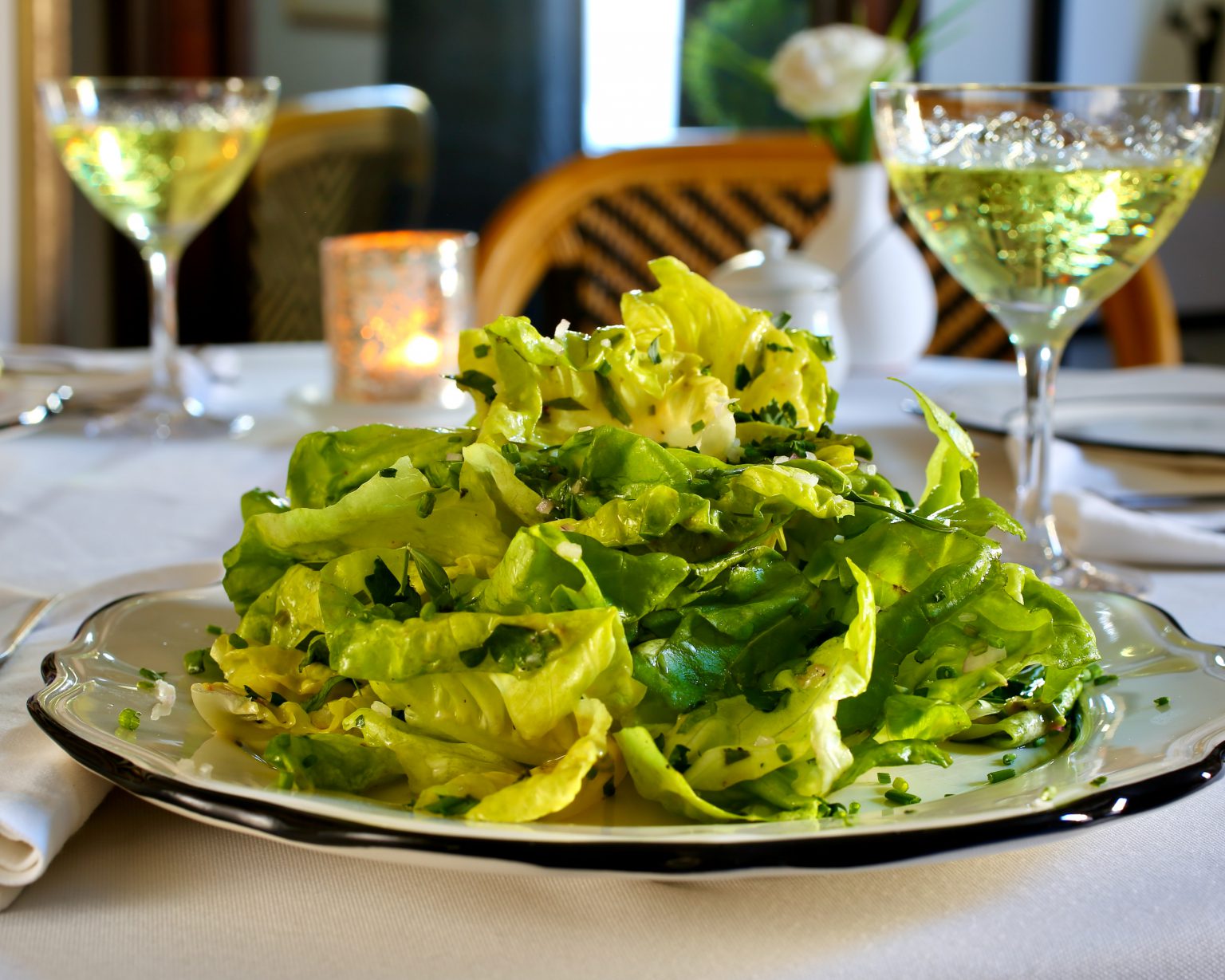 Ultimate Bistro Salad: Salade de Laitue - Taste With The Eyes
